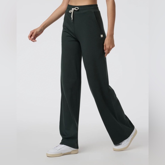 Vuori | Pants & Jumpsuits | New Vuori Halo Essential Wideleg Dreamknit Pants In Aspen Heather ...